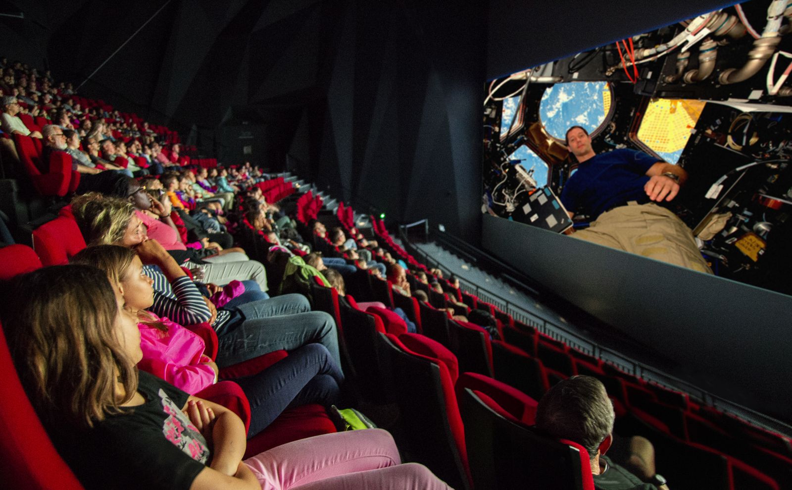 Dans les yeux de Thomas Pesquet, l'attraction du Futuroscope - Idées ...